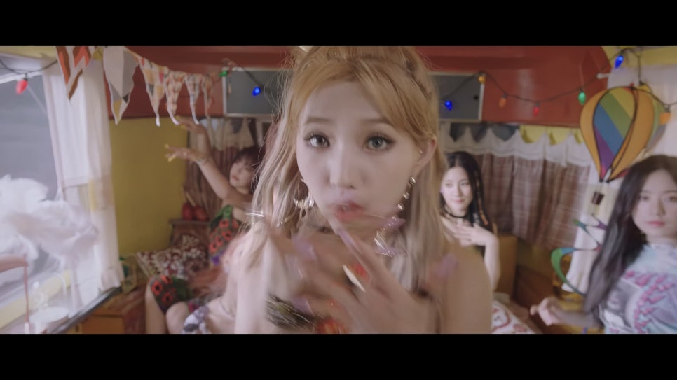 (여자)아이들 (G)I-DLE) '덤디덤디 DUMDi DUMDi' Official Music Video 4K : 네이버 블로그