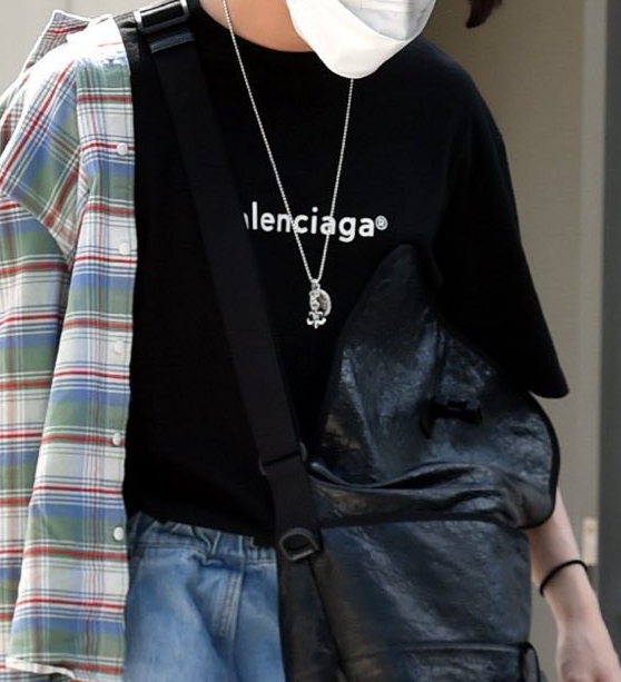 Bts 방탄소년단 정국 오늘의 정국이형 퇴근 패션 전신사진 타투 가렸어 네이버 블로그