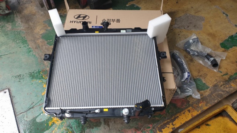 현대차포터투에어컨미세누설컴프레셔교체에어컨가스주입라디에이터교체냉각수누출엔진과열방지라바호수교환부동액교환브레이크패드교환부산양산김해자동차정비예방정비잔고장최소화