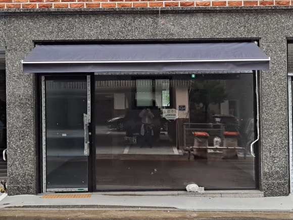 시흥시 대야동 매장 접이식 어닝 설치 완료 시흥 어닝 천막 가격 시흥 어닝 설치비용 시흥 어닝 천갈이 가격 시흥