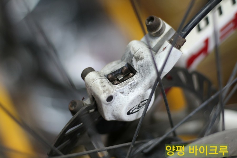 엠티비 바퀴가 잘 안돌아가요~ 브레이크 불량 수리작업 양평자전거 정비매장 네이버 블로그
