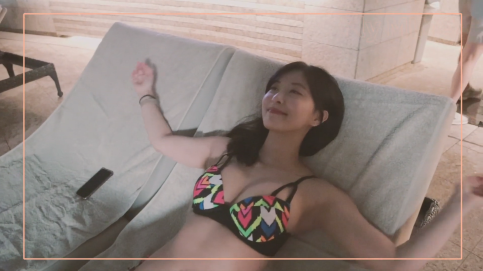 야광비키니 입은 유튜버 Fly MIMO 미모 : 네이버 블로그