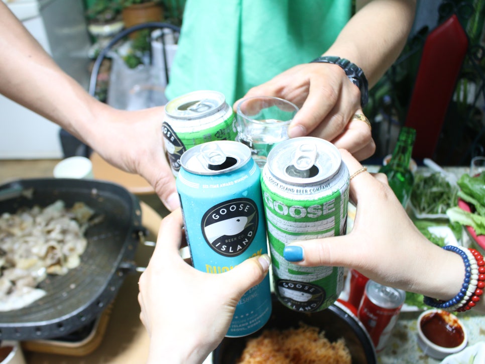 독립만세 김민석 맥주 덕덕구스, 구스IPA로 가족들과 삼겹살 파티! : 네이버 블로그