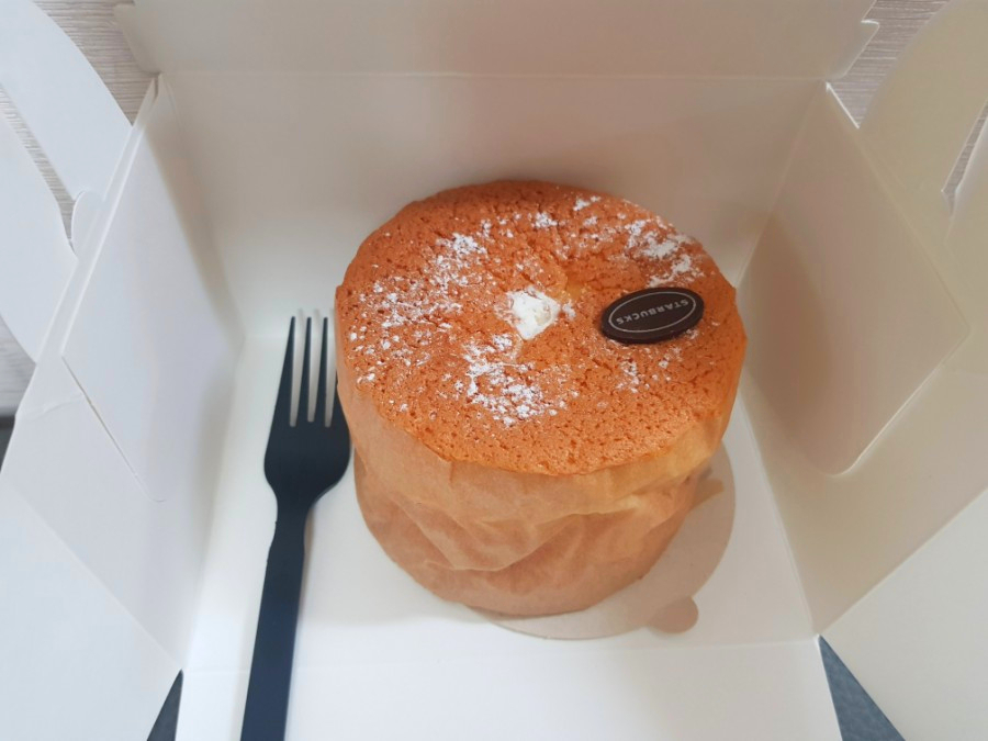 스타벅스 디저트 추천 부드러운 생크림 카스텔라부드러운 생크림 카스테라🍰 네이버 블로그