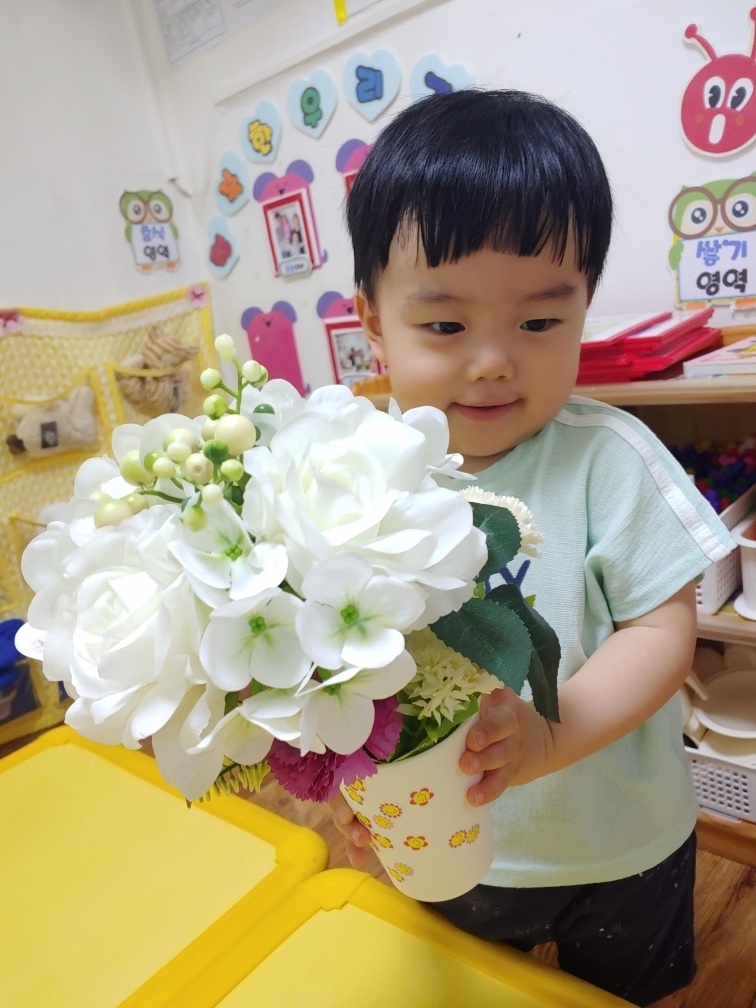 어린이집 16주차아기상어 퍼포먼스오이자동차미술모내기티셔츠물감놀이첫자장면 네이버 블로그