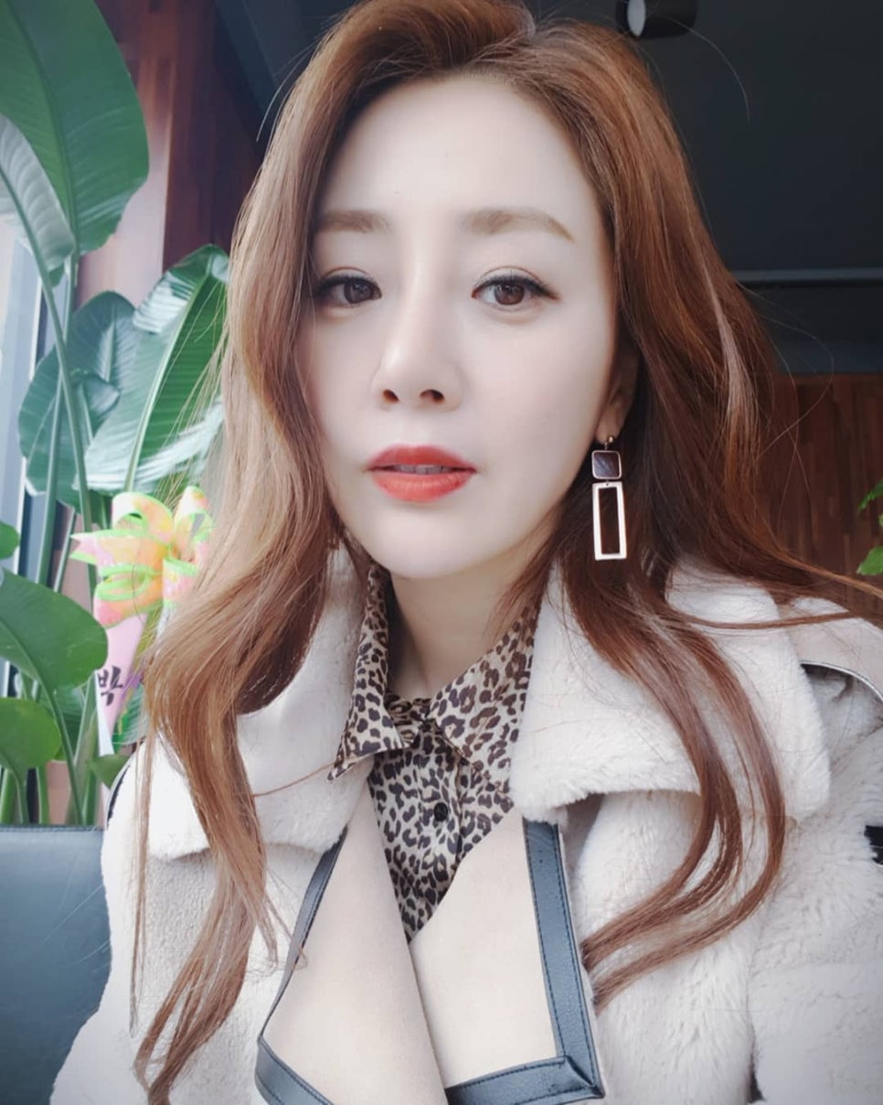 배우 오나라 김도훈 리즈 스카이캐슬 진진희 천년줌 하시모토 찐찐 백석예대 교수 나무위키 74년생 연예인 동안배우 완성은 립스틱