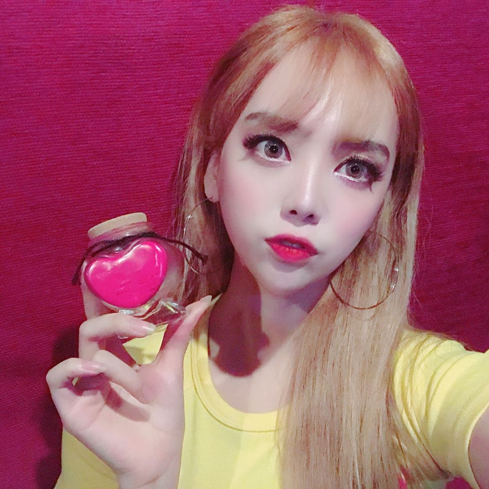 퀸다미 비키니 Bj 신인상 댄스팀 스타후르츠 버스킹 E컵 글래머 코스프레 모델 9시에 방송 할거에요💕 네이버 블로그