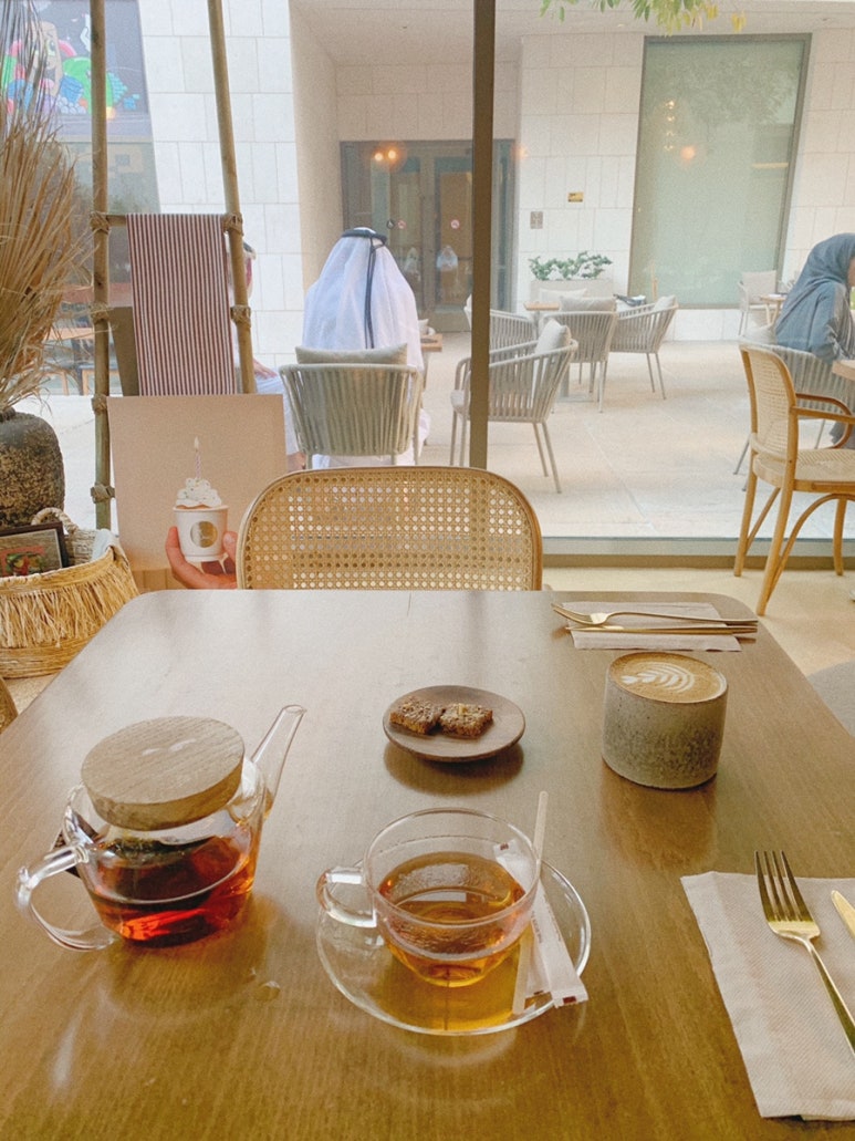 카타르카페 / 카타르 예쁜카페 “RUSK 러스크 카페” in 무쉐립(msheireb) : 네이버 블로그