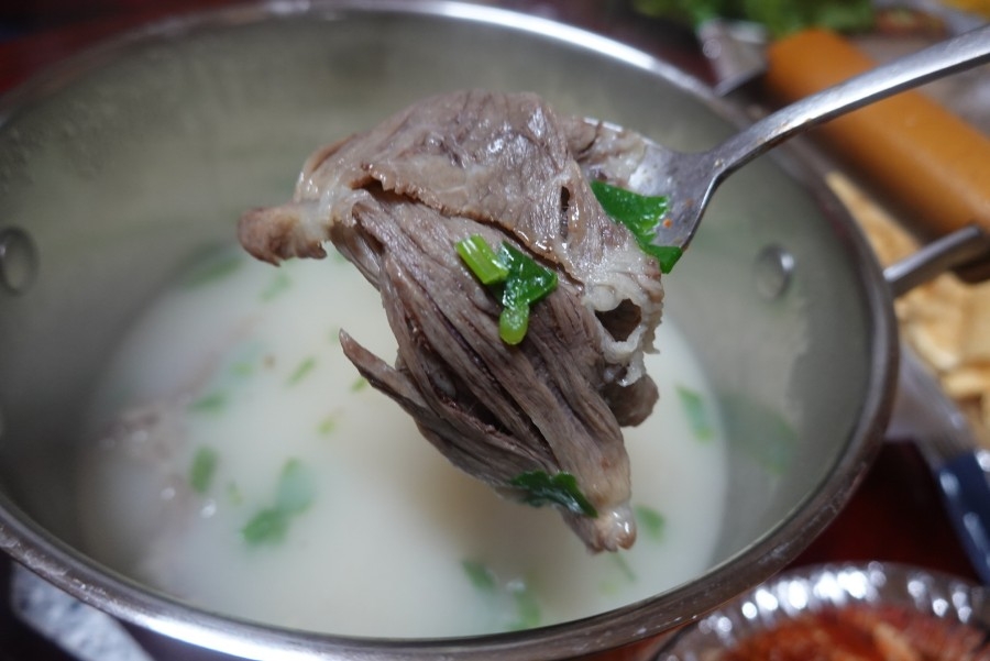 삶은 양지고기가 들어가는 간편식 사골곰탕 기태영아빠곰탕 네이버 블로그