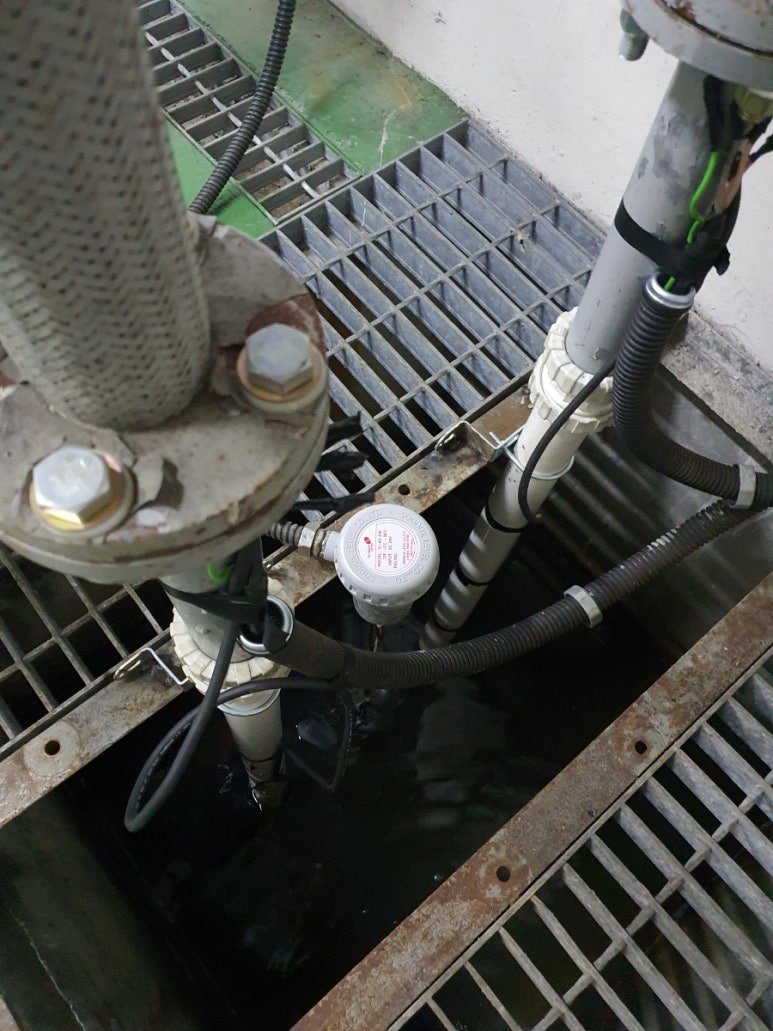 수덕레벨센서 EU-54U-2W 교체작업 : 네이버 블로그