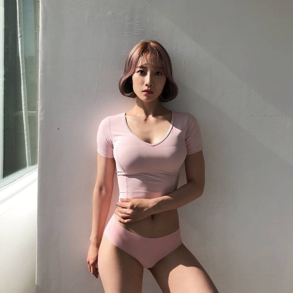 심으뜸 비키니 남편 결혼 밴드 쌍둥이 인바디 힙업 홈트 요가매트 폼롤러 과거 논란 나무위키 90년생 나이 키 164cm 52kg A형 프로필 필라테스강사 엉덩이 엉짱 유튜버 ...