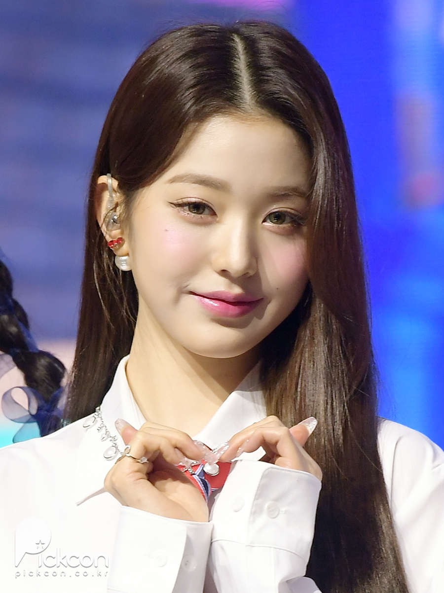 '뮤직뱅크' MC 장원영 "좋은 성적으로 아이브에게 트로피 건네고 싶다" : 네이버 블로그