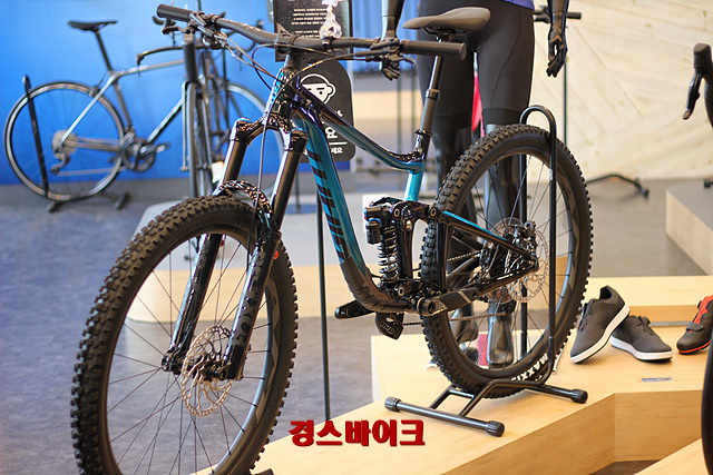 자이언트 레인 Sx 입니다 여기는 경스바이크 입니다 네이버 블로그