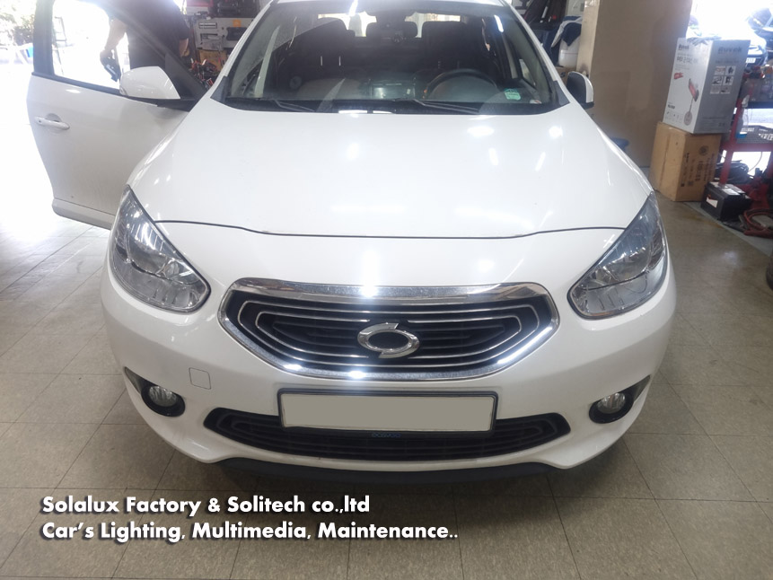 SM3 EV 스마트커넥트 순정네비게이션도 피해갈 수 없는 고장, SM3 스마트커넥트 블랙아웃 고장 및 스마트커넥트 로고멈춤 고장 수리 솔라룩스by스카이오토 : 네이버 블로그