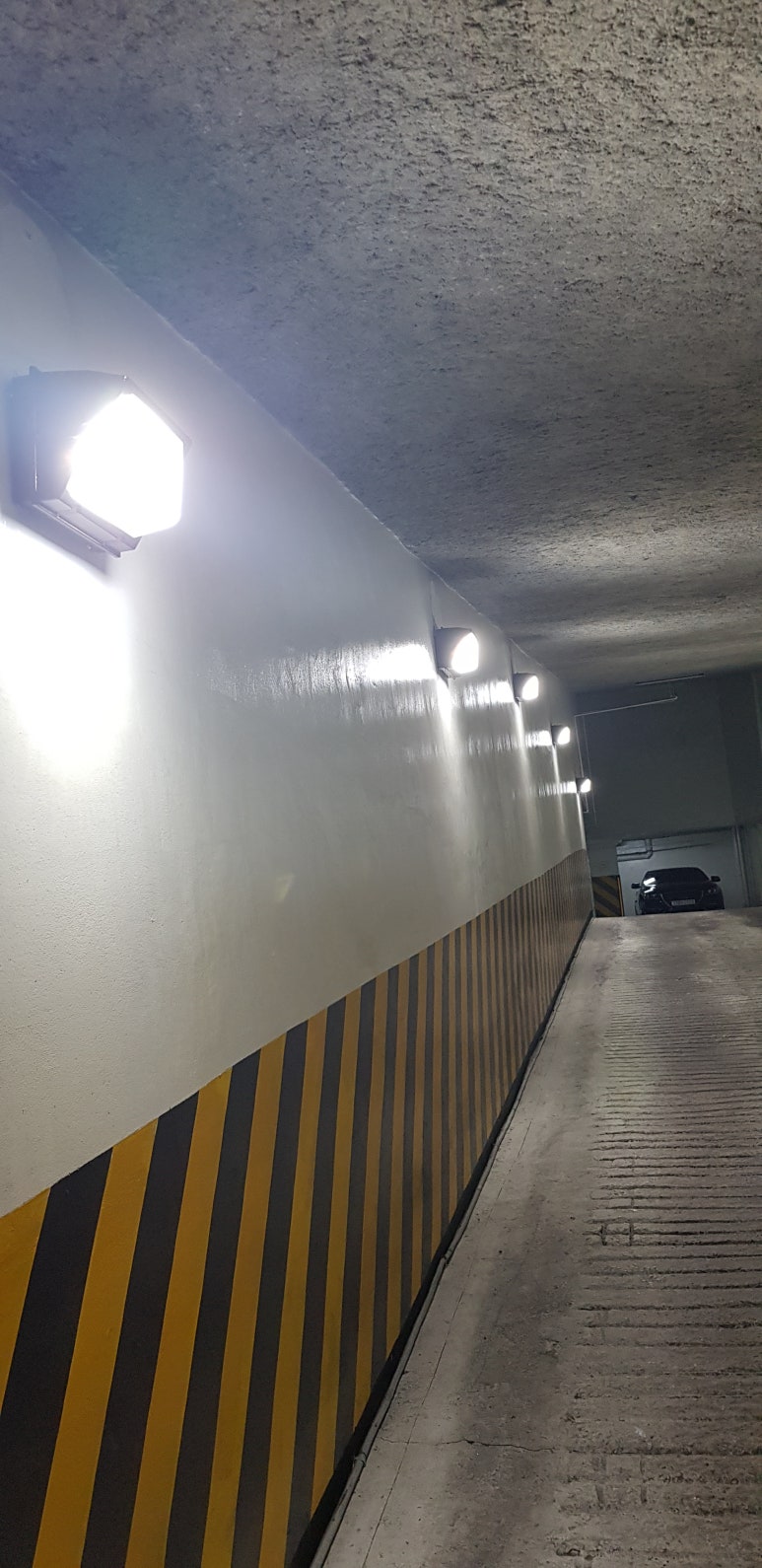 지하 주차장 진입로 Led 벽등 40w 아파트 주차장 진입로 벽등 고효율 제품 네이버 블로그