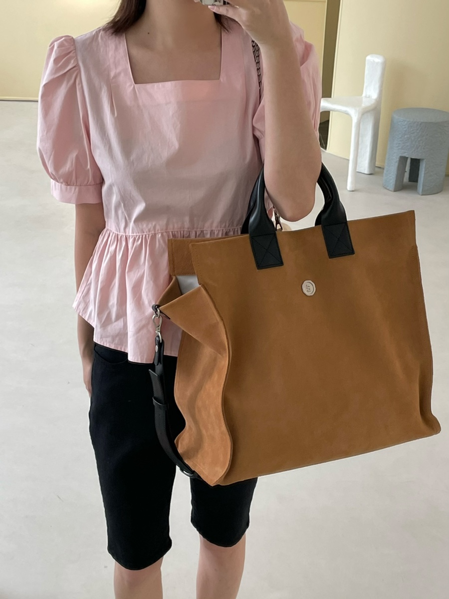 데일리룩 반팔 퍼프 블라우스와 바이커 팬츠로 러블리한 여름 코디 미쏘 블라우스 미닛뮤트 브렛미니 뮤 아이보리 피셔