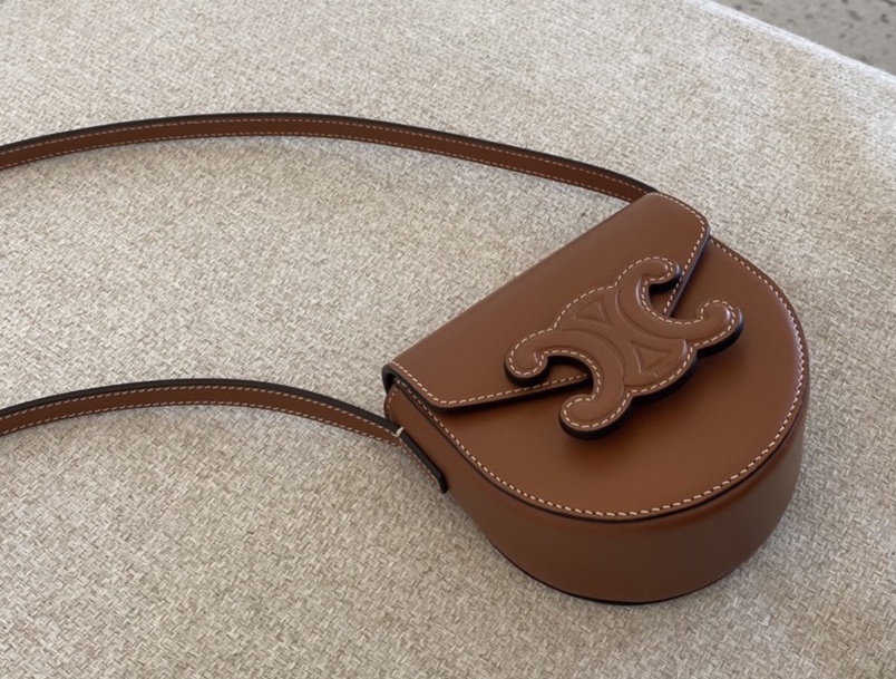 셀린느 미니백, 미니 베사체 퀴르 트리오페 탄, 수납/코디 : 네이버 블로그