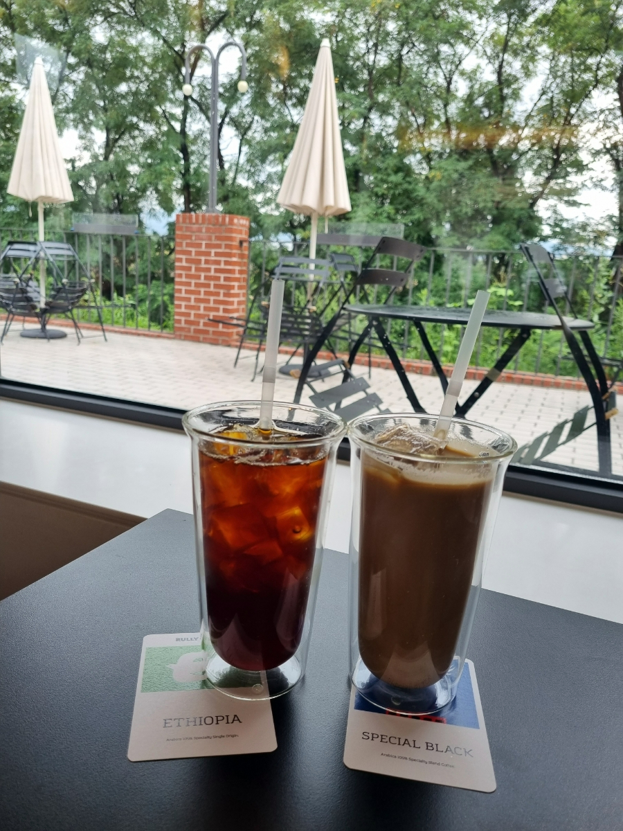 대구의 블루보틀로 유명한 룰리커피 Rully Coffee 대구 수성구 감성 카페 고모동 카페 핸드드립 커피