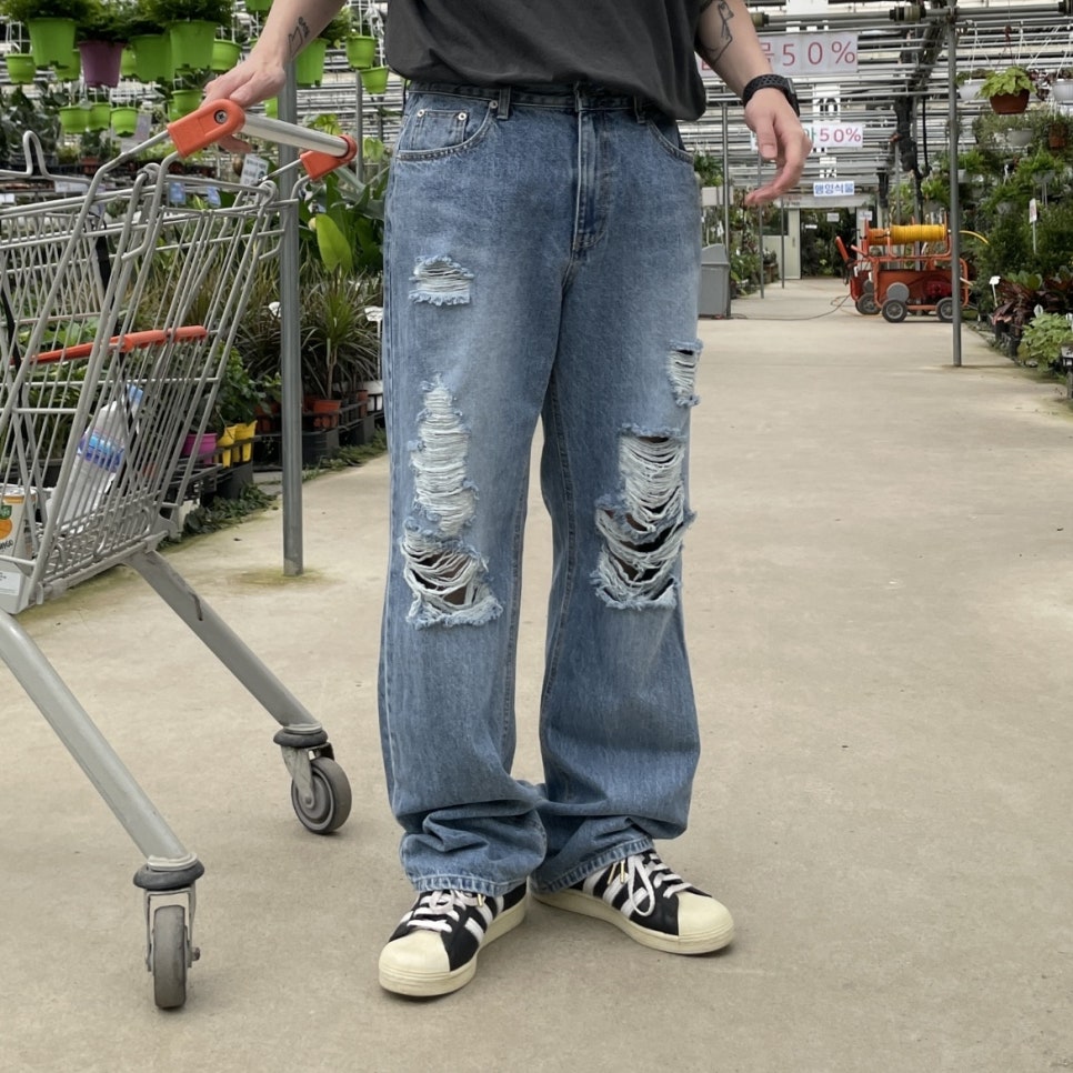 요즘 가장 트렌디한 남자 찢청 여름 청바지 : 로키 세미 와이드 디스 무파진 / 실물이 정말 이뻐 추천해 : 네이버 블로그