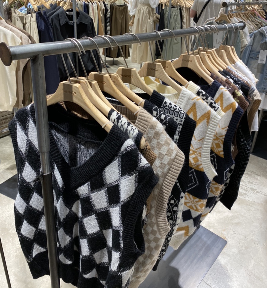 창원 롯데백화점 난닝구 가을 니트조끼 50% 세일 : 네이버 블로그