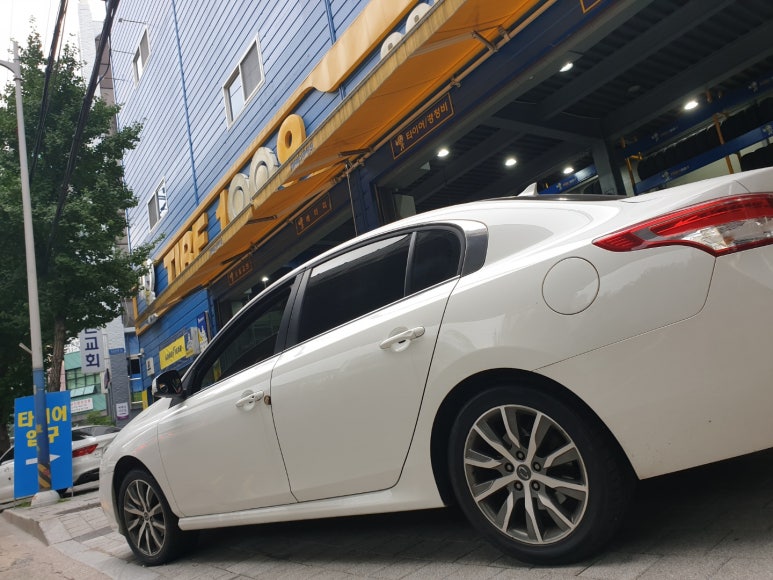 르노SM5 사일룬타이어 아트레조ZSR 225 45 17장착 부산경남 사일룬타이어총판 타이어천국 중국타이어 가성비타이어 르노SM3 SM6 SM7 QM3 QM5 QM6 타이어 ...