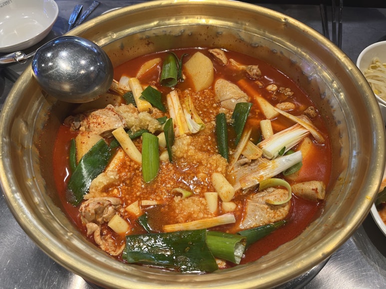 여의도 술집 계림닭도리탕 여의도점 여의도역 근처 술안주로 너무 좋은 얼큰한 마늘닭도리탕 여의도 아일렉스 닭볶음탕 맛집