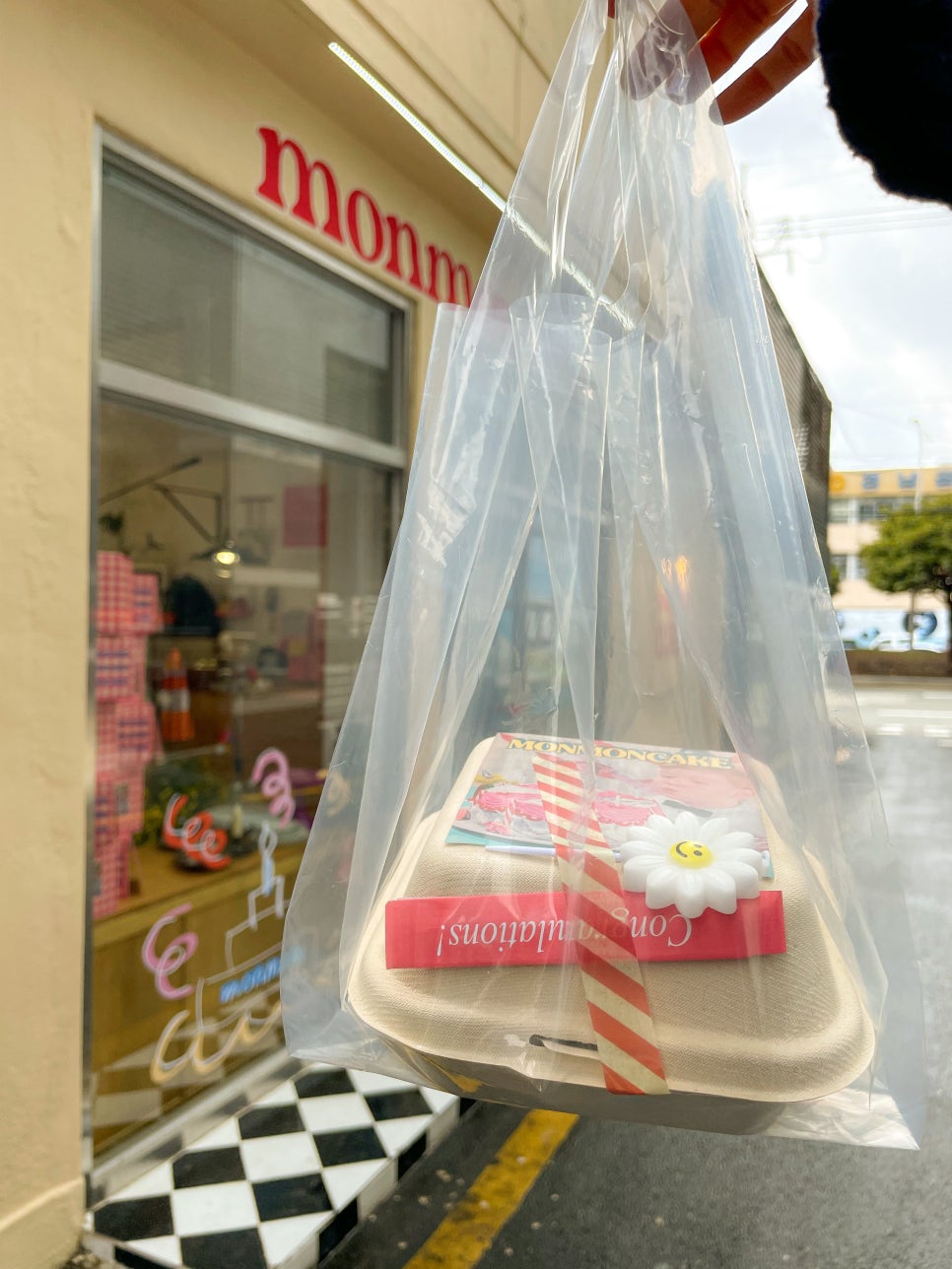 부산 전포동 기념일 케이크로 딱 레터링 케이크 몬몬케이크 내돈내산후기 : 네이버 블로그