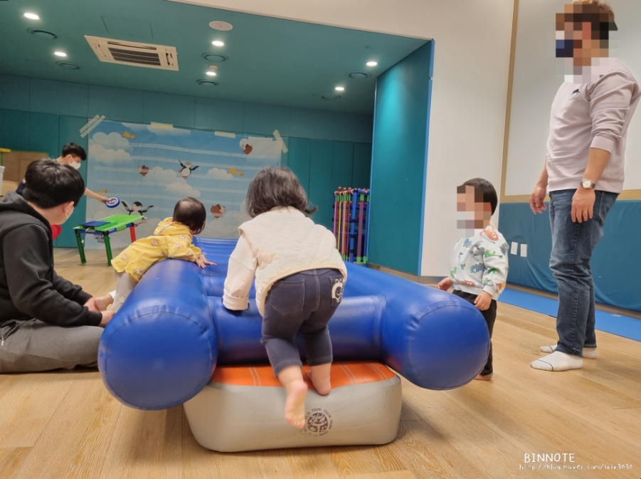 18개월 아기 신세계문센 3주차 트니트니 롤리폴리알로에 촉감놀이 네이버 블로그
