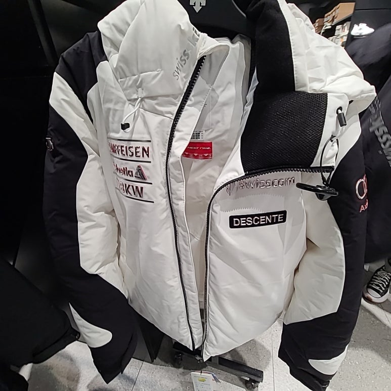 데상트 스위스 아우디 스키팀 패딩 구입했어요~ : 네이버 블로그