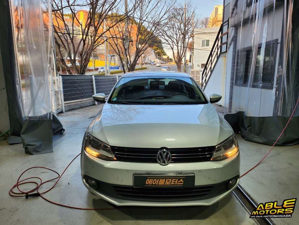 폭스바겐 제타 - 프런트 브레이크패드,센서,디스크교환 & 리어 브레이크 캘리퍼 운전석쪽교환,패드,센서교환 작업!! 부산 수입차 ...