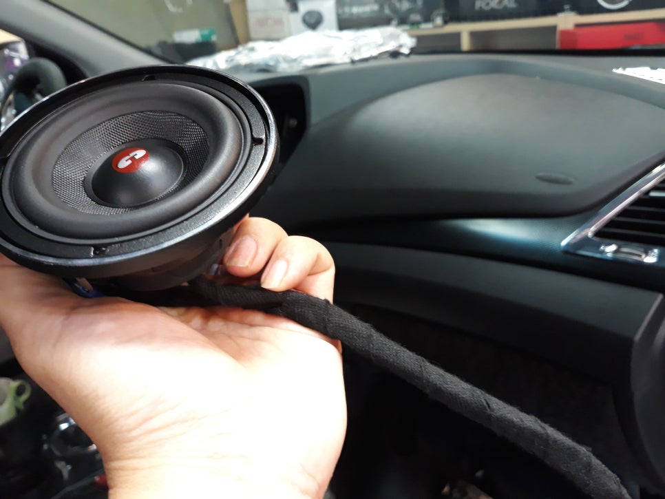 싼타페DM 자출 오디오 센터 스피커 서울 출장장착 가능 : 네이버 블로그