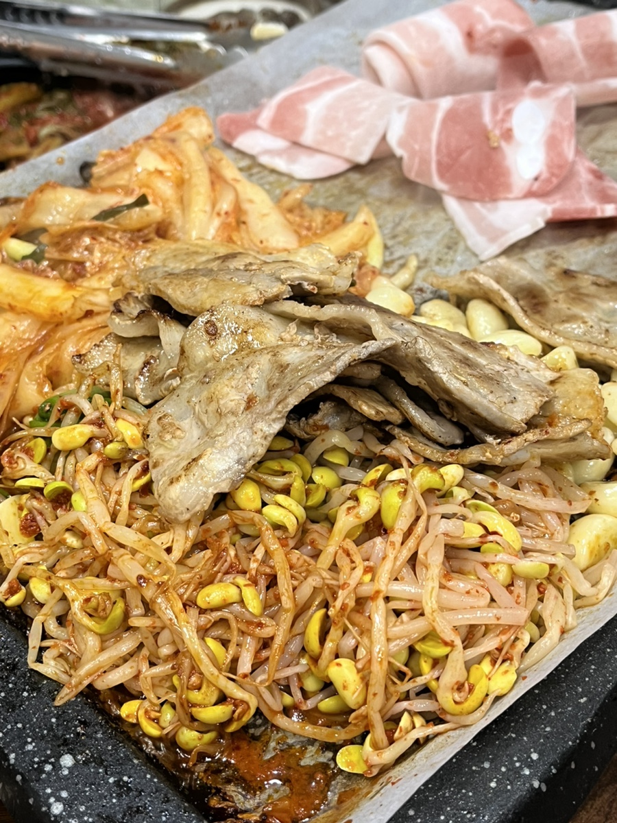 [김해맛집] 두툼한 대패삼겹살과 갓김치가 맛있는 지내동 거창식당 솔직후기 : 네이버 블로그