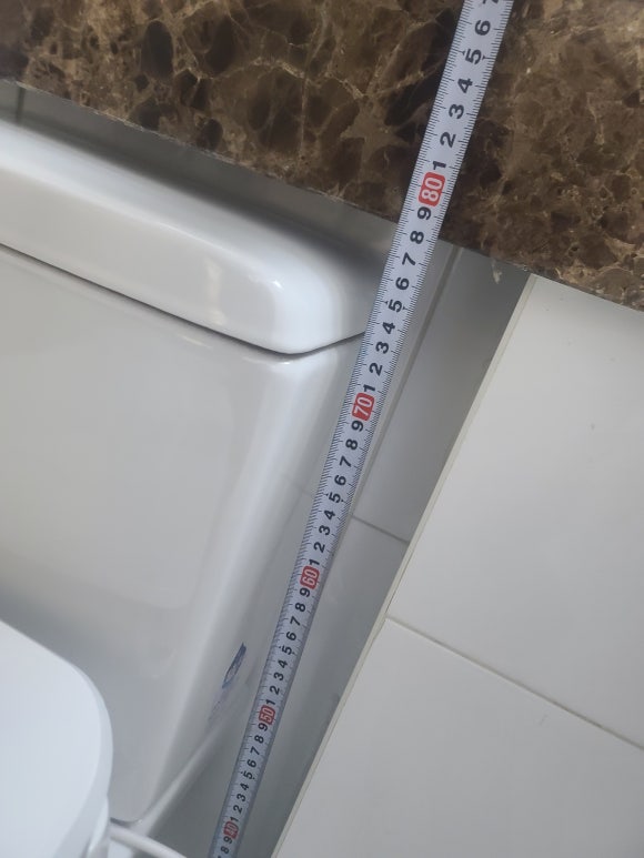 동문 5차 아파트 거실 화장실 양변기 교체 작업 양변기 설치 양변기 높이 750 젠다이 높이 780 확보 필요 뎀퍼시트 설치