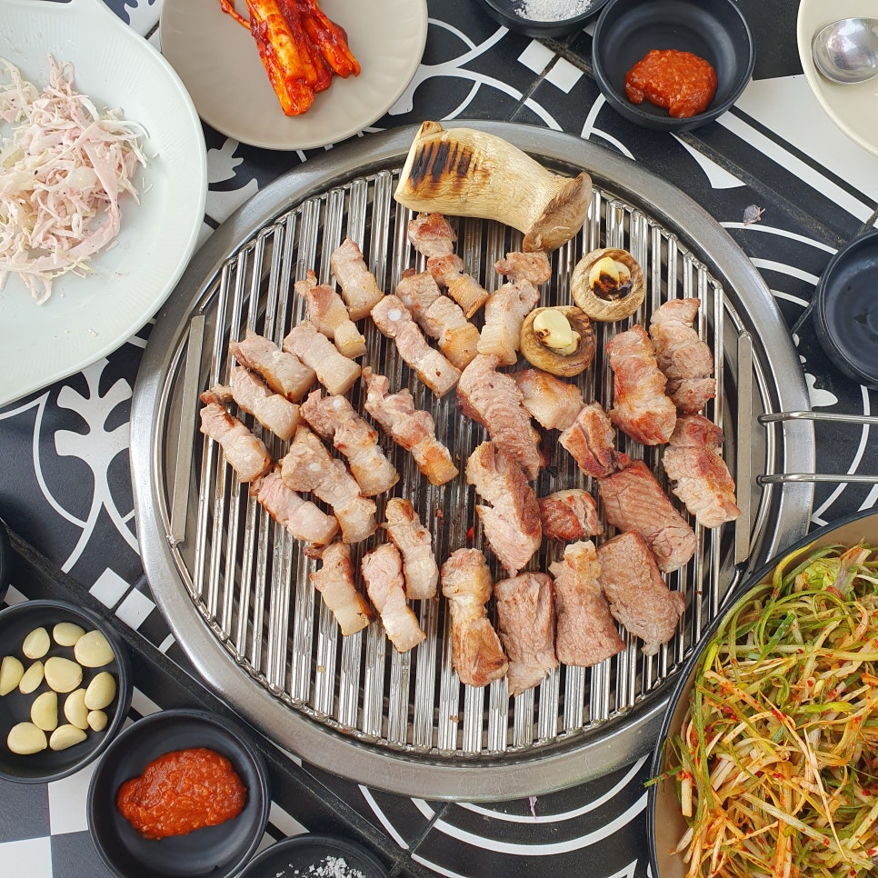 [고양 맛집] 훼릭스 숲속에서그릴 : 네이버 블로그