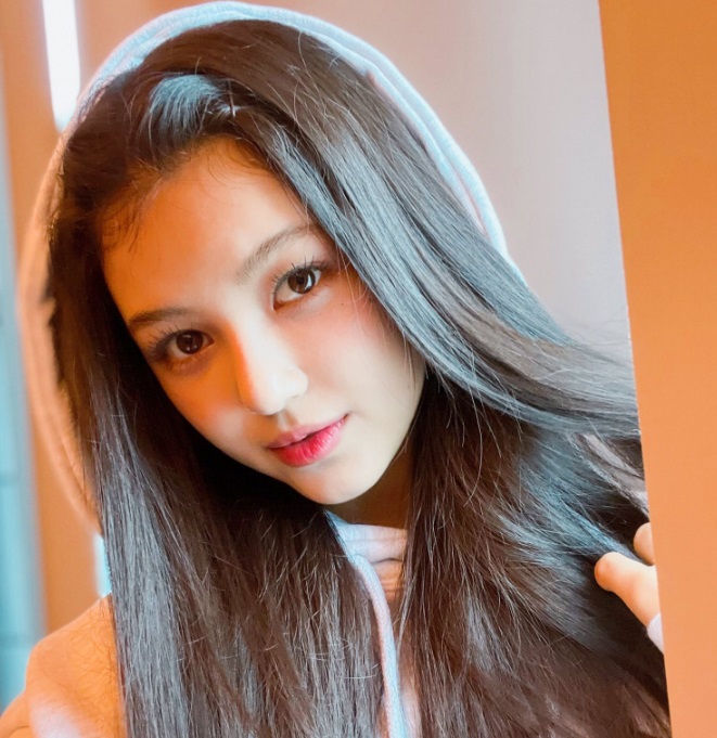 뉴진스 소속사 멤버 리더 뜻 데뷔 프로필 민지 하니 해린 혜인 다니엘 나이 키 국적 몸무게 Mbti 혈액형 가족 오빠 여동생