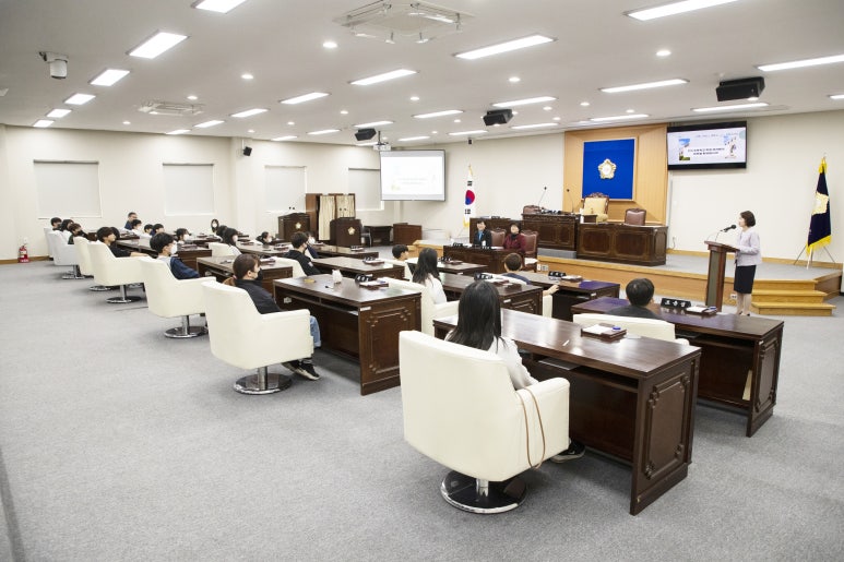 시사프리신문 강북구의회 인수초등학교 학생들 의회 견학 방문