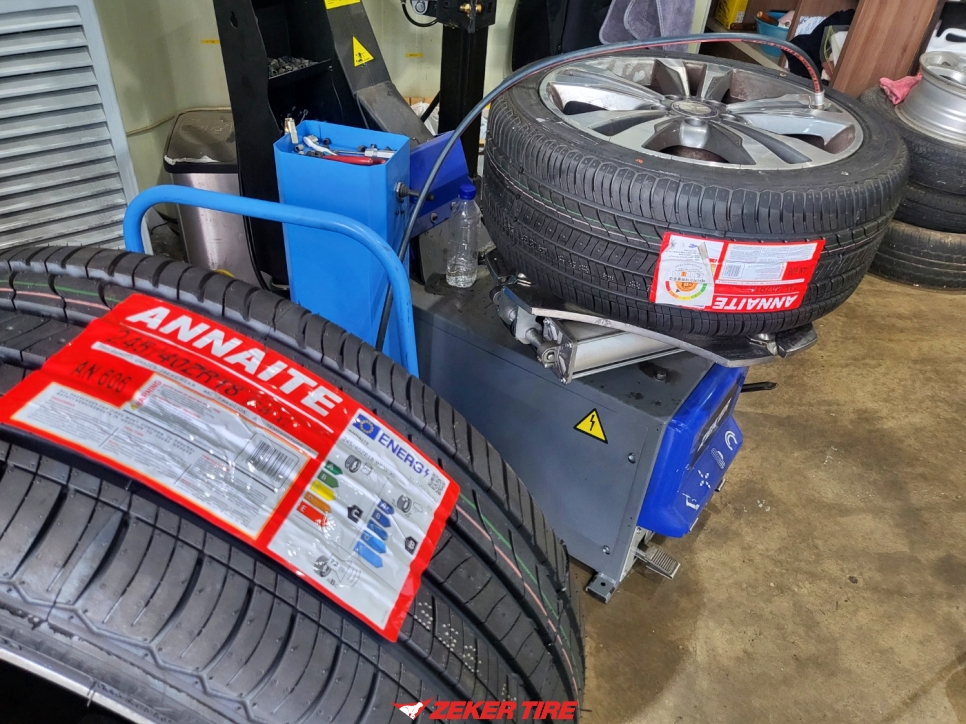 벤츠 E300 안나이트 AN606 245-40-18인치 교환, 파주 타이어 싼곳 제커타이어 : 네이버 블로그