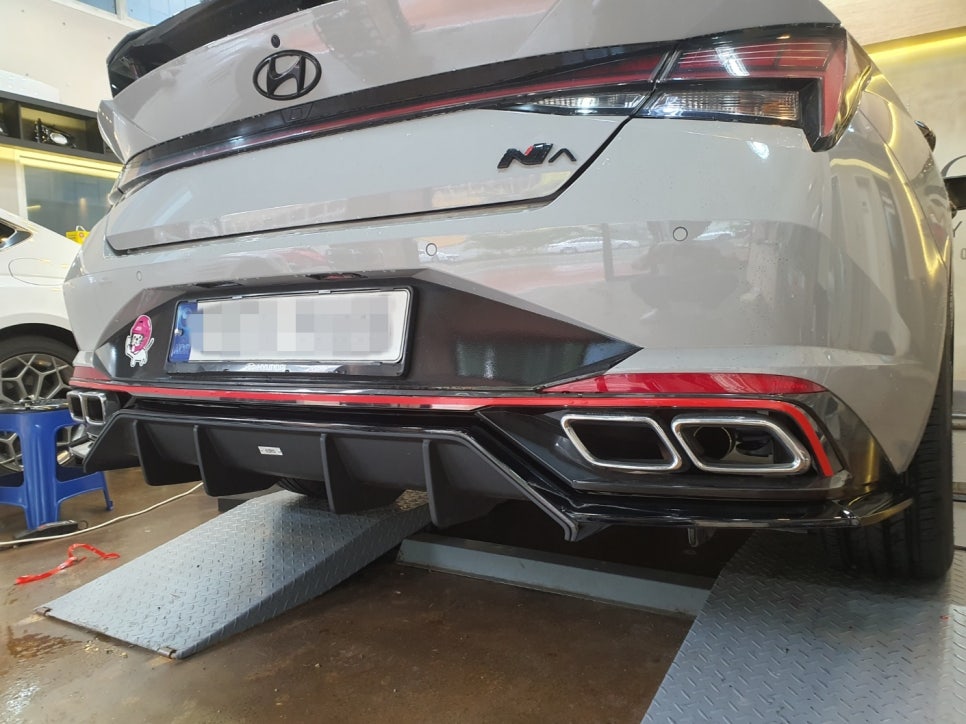 아반떼 CN7 에이드로(ADRO)리어 바디킷 에어댐 맞교환 작업 자동차 튜닝전문점 경남 김해 장유 율하 무계 주촌 : 네이버 블로그