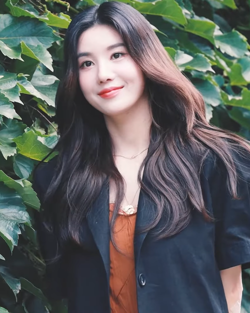 권은비(權恩妃 Kwon Eunbi) 출생1995년 9월 27일 (27세)158.4cm[2]｜46kg[3]｜A형.종교 개신교 : 네이버 블로그