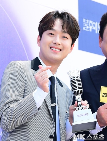 벌써 5번째’ 전현무·서현, ‘TMA’ MC 발탁…이찬원 라인업 합류(공식) : 네이버 블로그