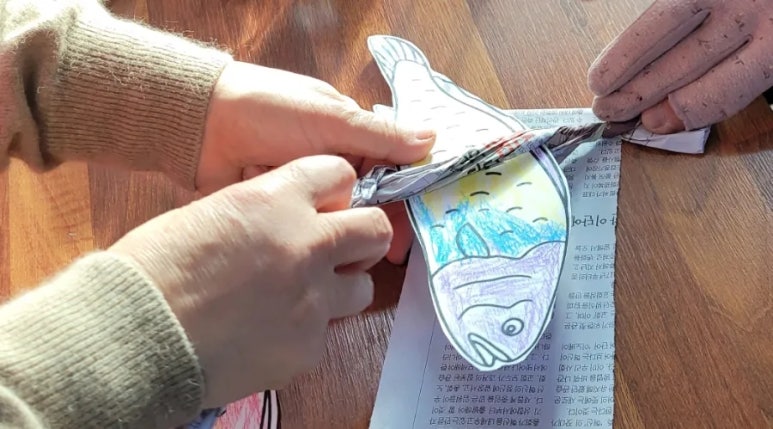 자린고비 줄줄이 굴비 신문지 활용 미술인지수업 치매 예방 교육 성미애강사 네이버 블로그