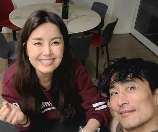 신애라 프로필 본명 나이 고향 키 혈액형 가족 학력 종교 데뷔 드라마 영화 출연작품 필모그래피 : 네이버 블로그