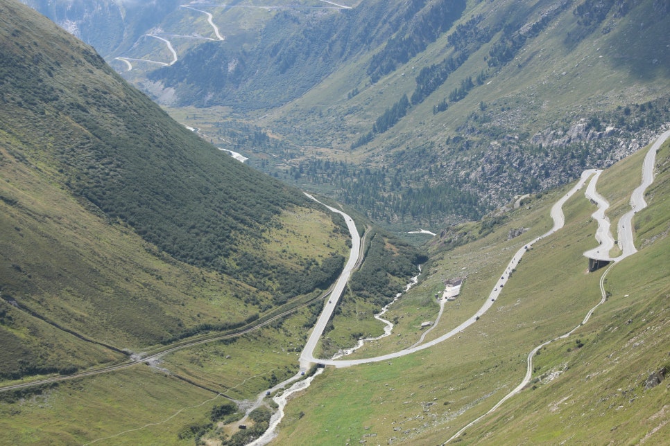 돌로미티와 스위스알프스를 연결하는 열개의 소프트하이킹 트레킹코스 이 트레일들을 10일이라는 시간동안 만날수있는법 을 알려드립니다 ...