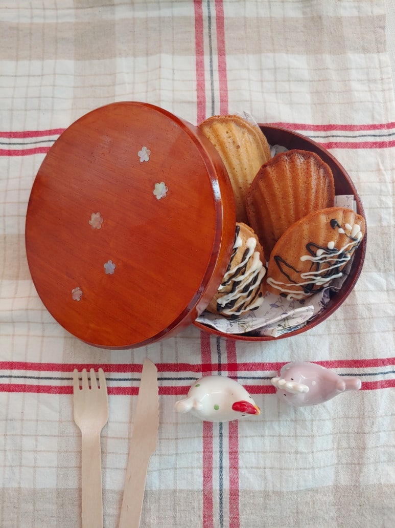 /옻칠 향기/옻칠 작가인 친구에게 배운 옻칠공예/ 직접 만든 친환경 옻칠 간식 통을 소개합니다. : 네이버 블로그