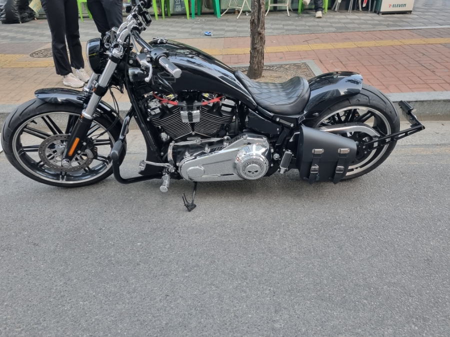 바이크운송.오토바이탁송 대형바이크탁송.이륜차운송. 바이크화물.오토바이운송. 할리데이비슨 브레이크아웃 파주~대구 탁송 : 네이버 블로그