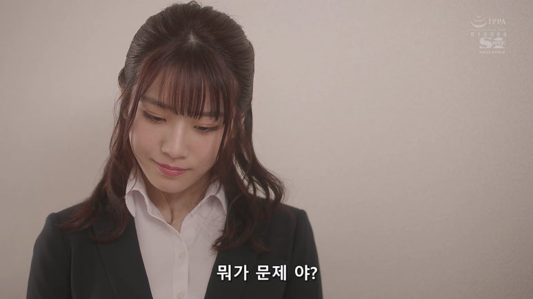 SSIS-586 카와키타 사이카 Saika Kawakita 河北彩花 출장지에서 경멸하던 중년 성희롱 상사와 설마 같은 방에..아침까지 계속되는 절륜에 쾌락 느끼고 만 나 ...