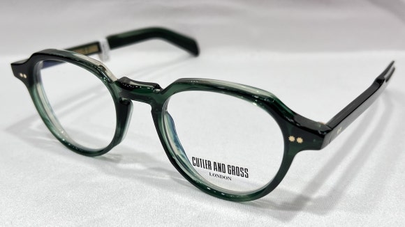 [CUTLER AND GROSS] 짙은 초록색 예쁜 뿔테 추천 커틀러앤그로스 빈티지 마포 상암 DMC 안경원 : 네이버 블로그