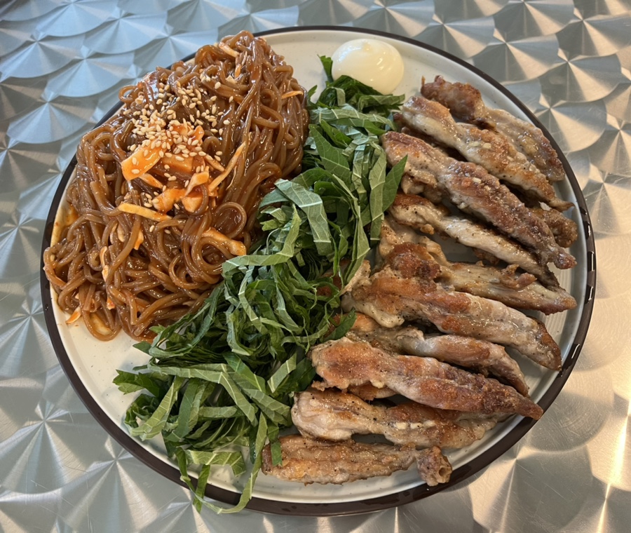 [구미 가볼만한 곳] 닭목살구이와 비빔막국수 맛집 복개천 노포집 : 네이버 블로그