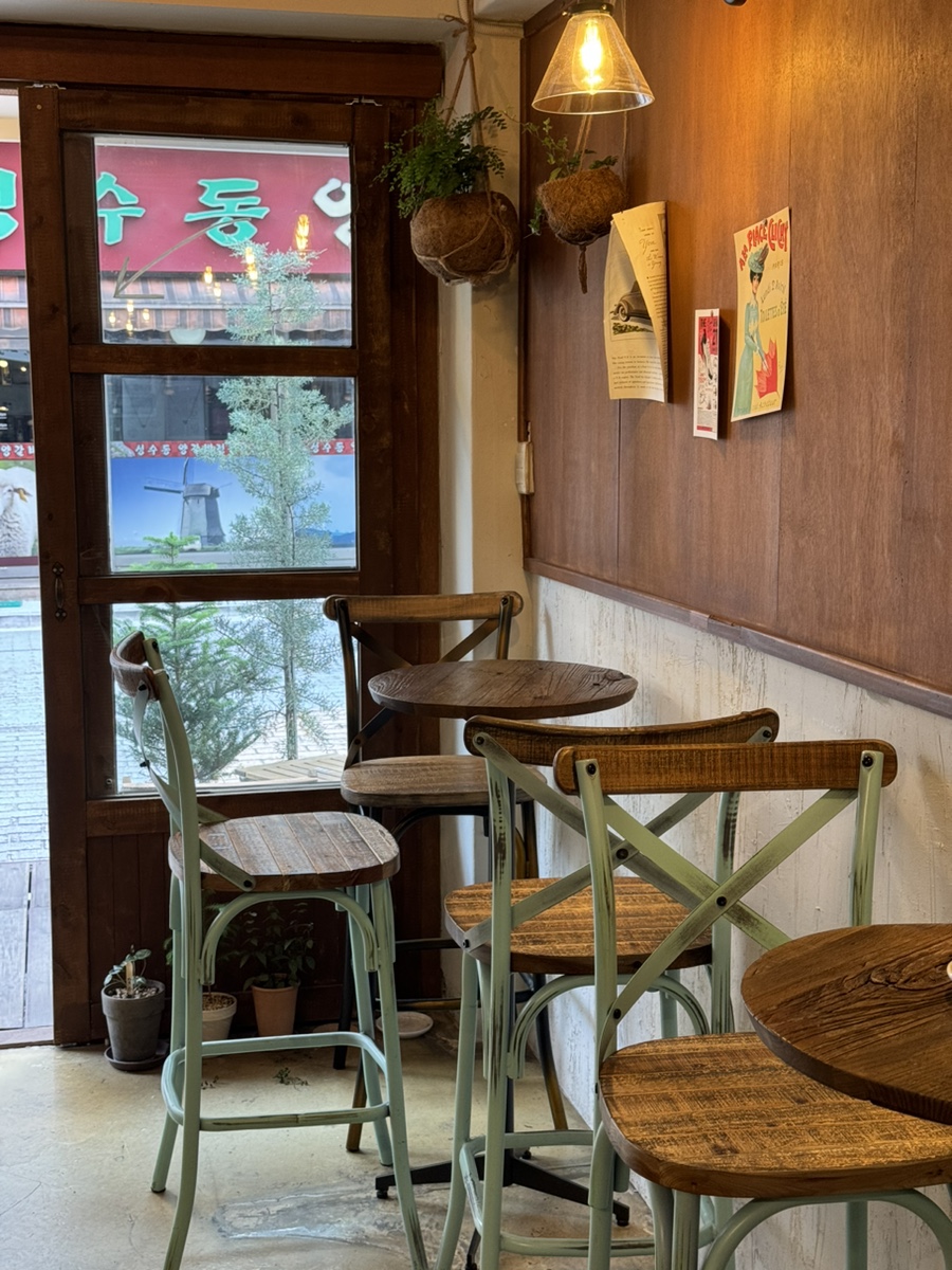 성수역 고즈넉, 노트북 하기 데이트하기 혼자 가기 좋은 카페 : 와이덴 성수 : 네이버 블로그