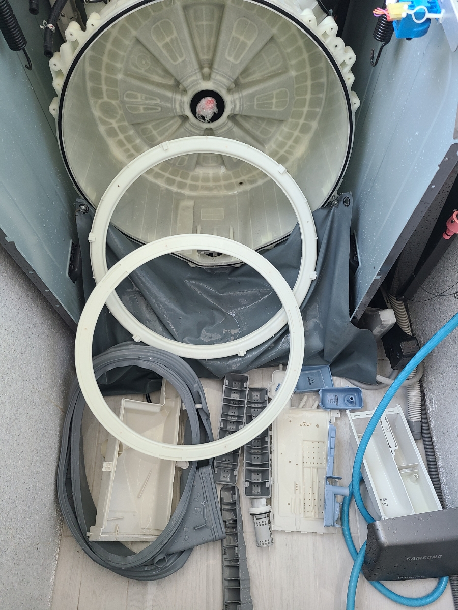삼성 Samsung Bubble 17kg / 9kg WD17J7300KP 버블 드럼 세탁기 분해 청소 : 네이버 블로그